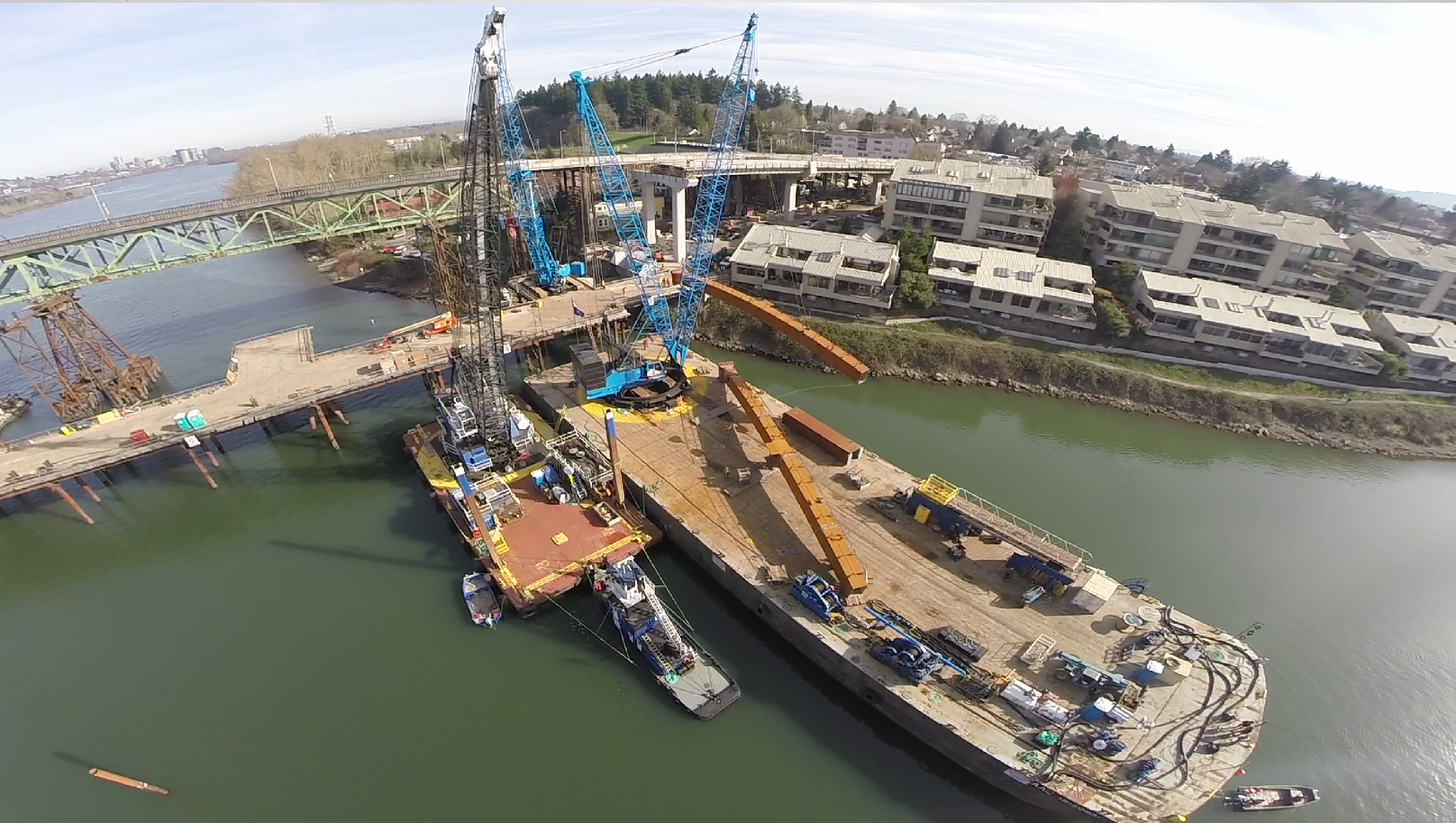 Derrick Barges, Work Barges & Tugs