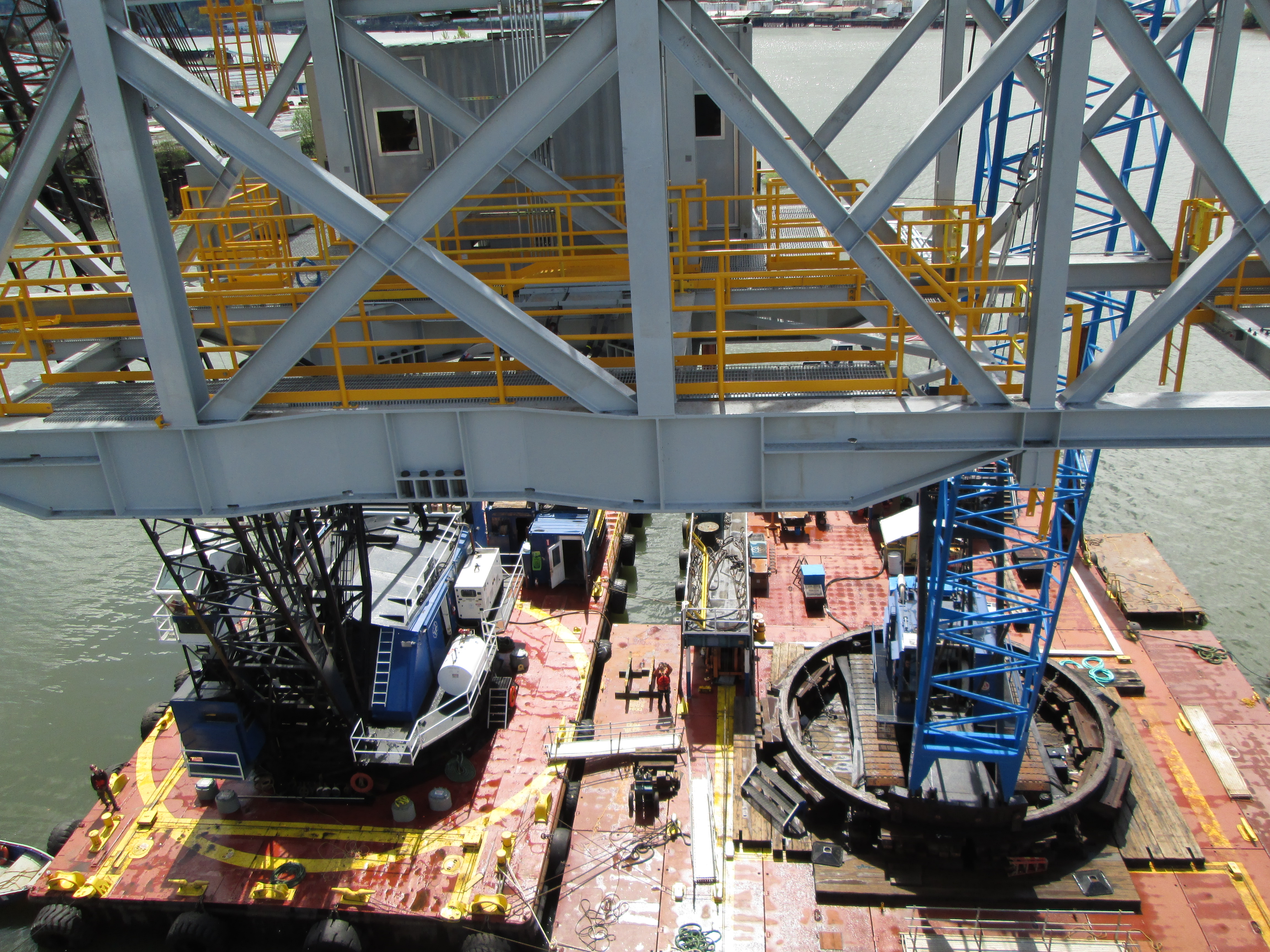 Derrick Barges, Work Barges & Tugs