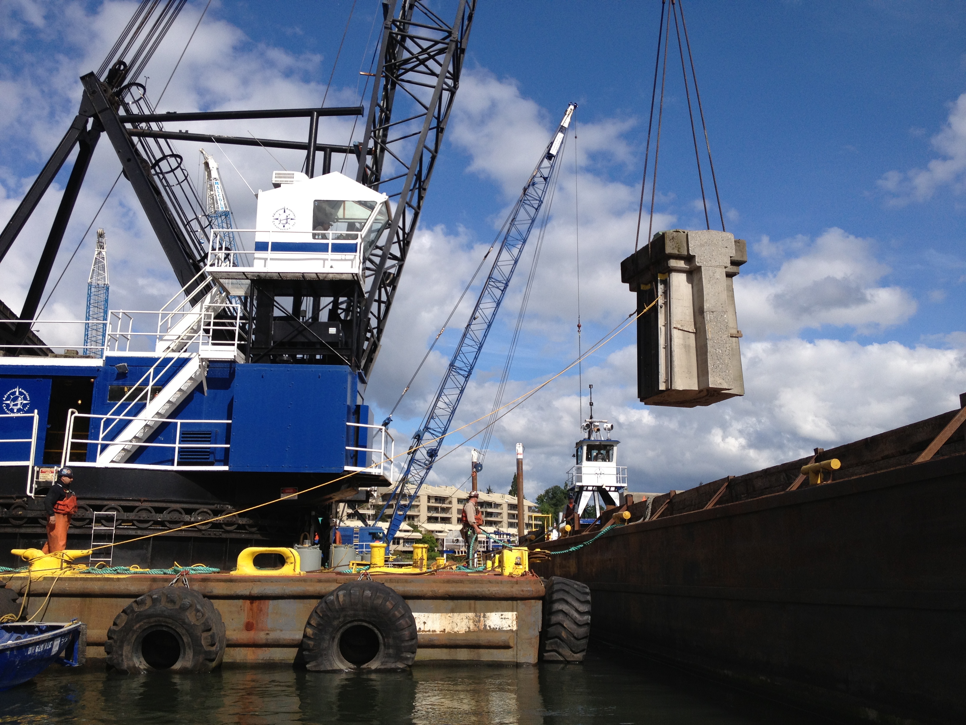Derrick Barges, Work Barges & Tugs