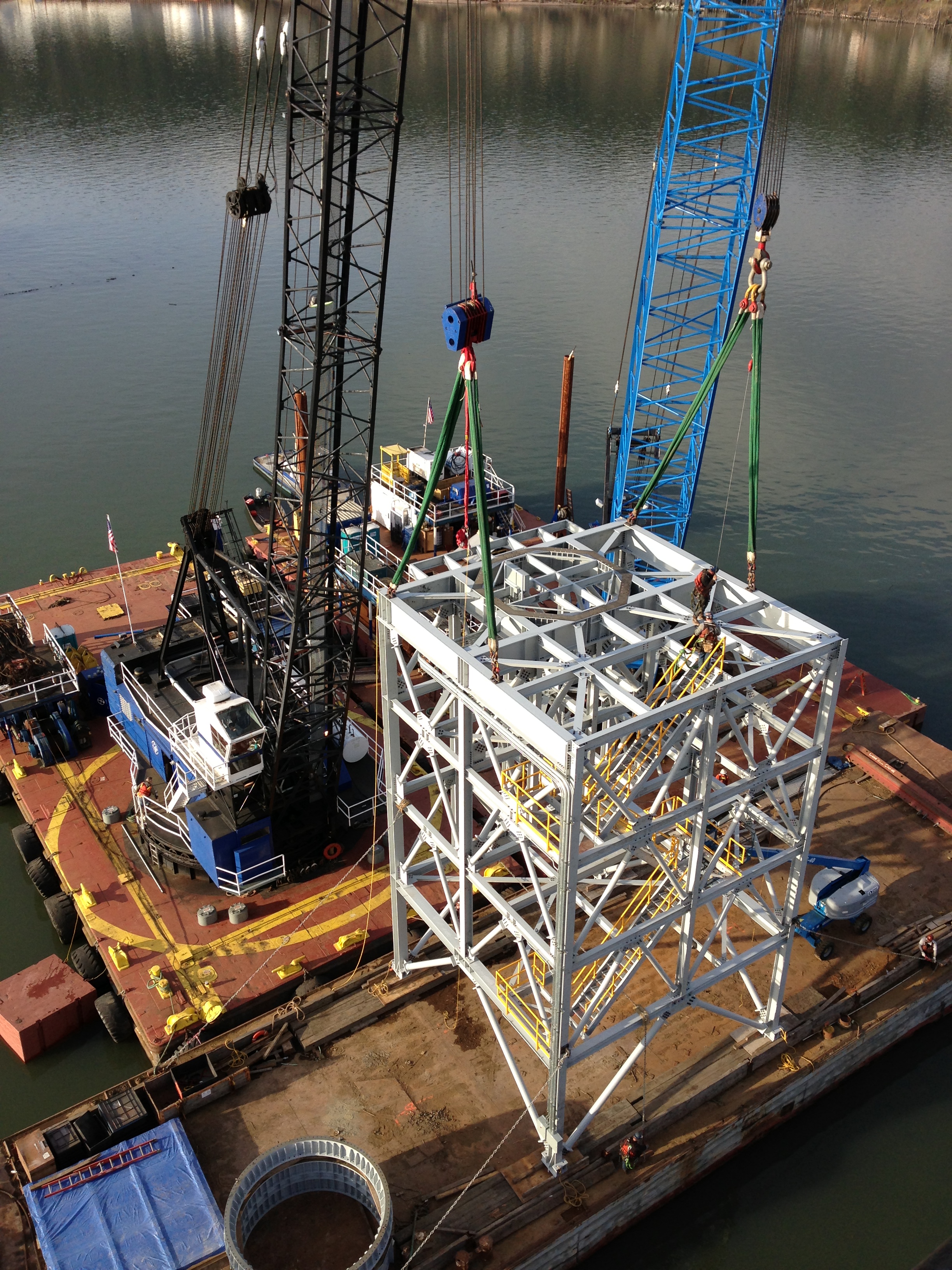 Derrick Barges, Work Barges & Tugs