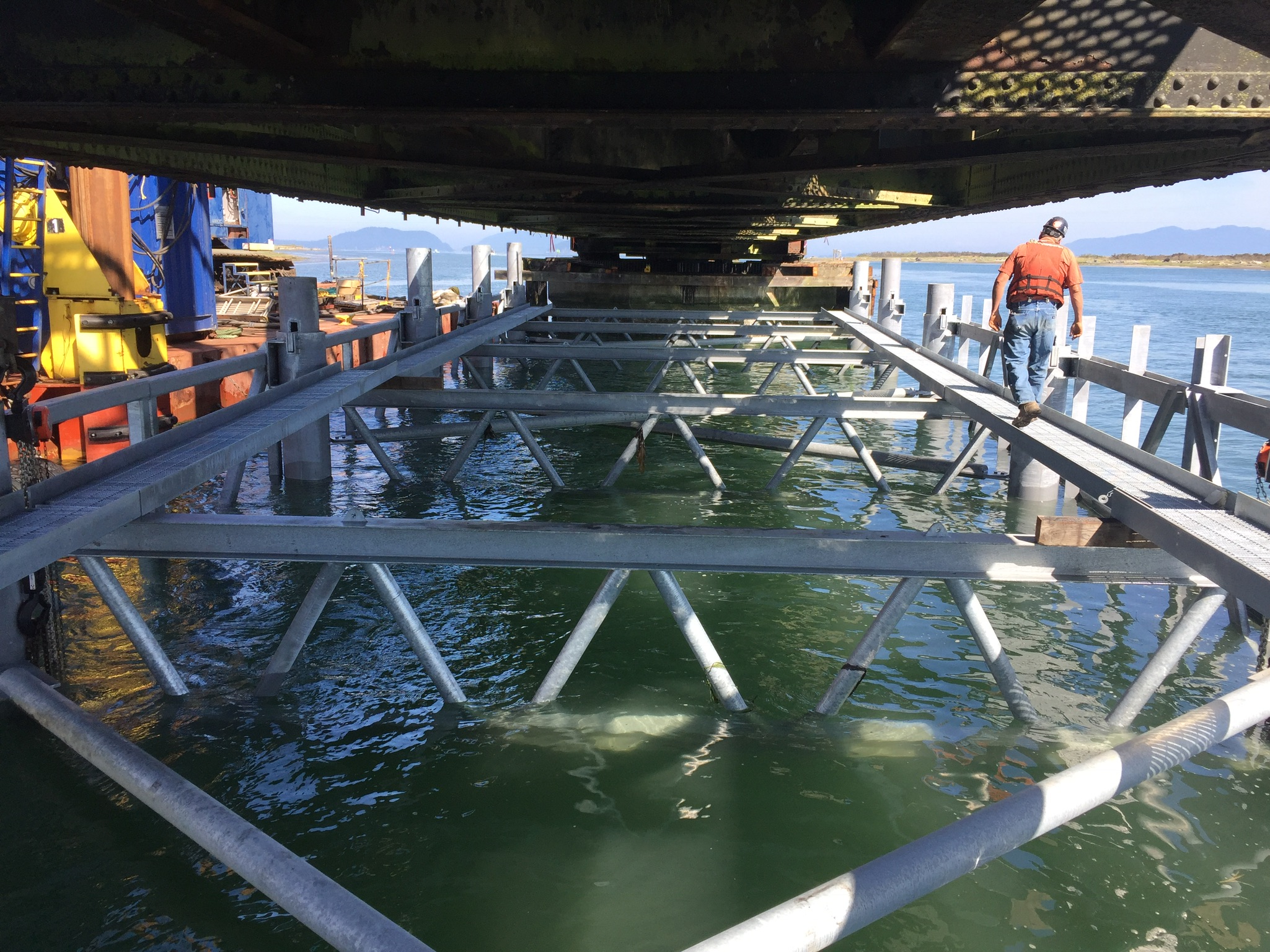 BNSF Bridge 7.6 Anacortes Swing Span Fender System Replacement