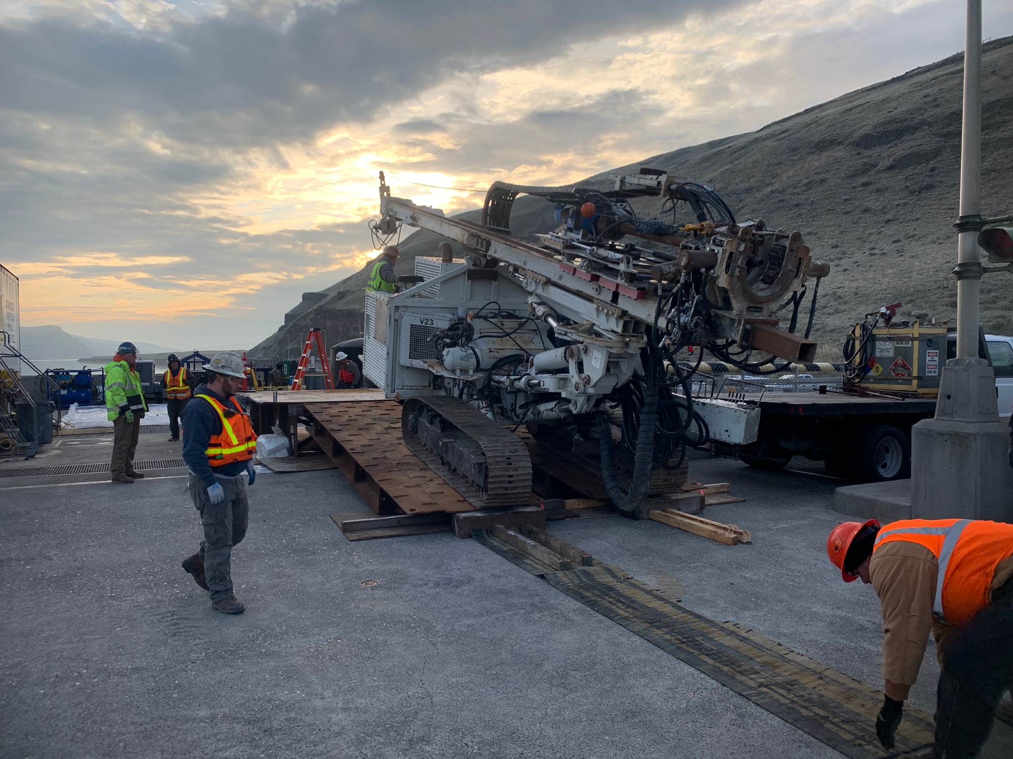 Little Goose Dam NavLock Leak Sealing